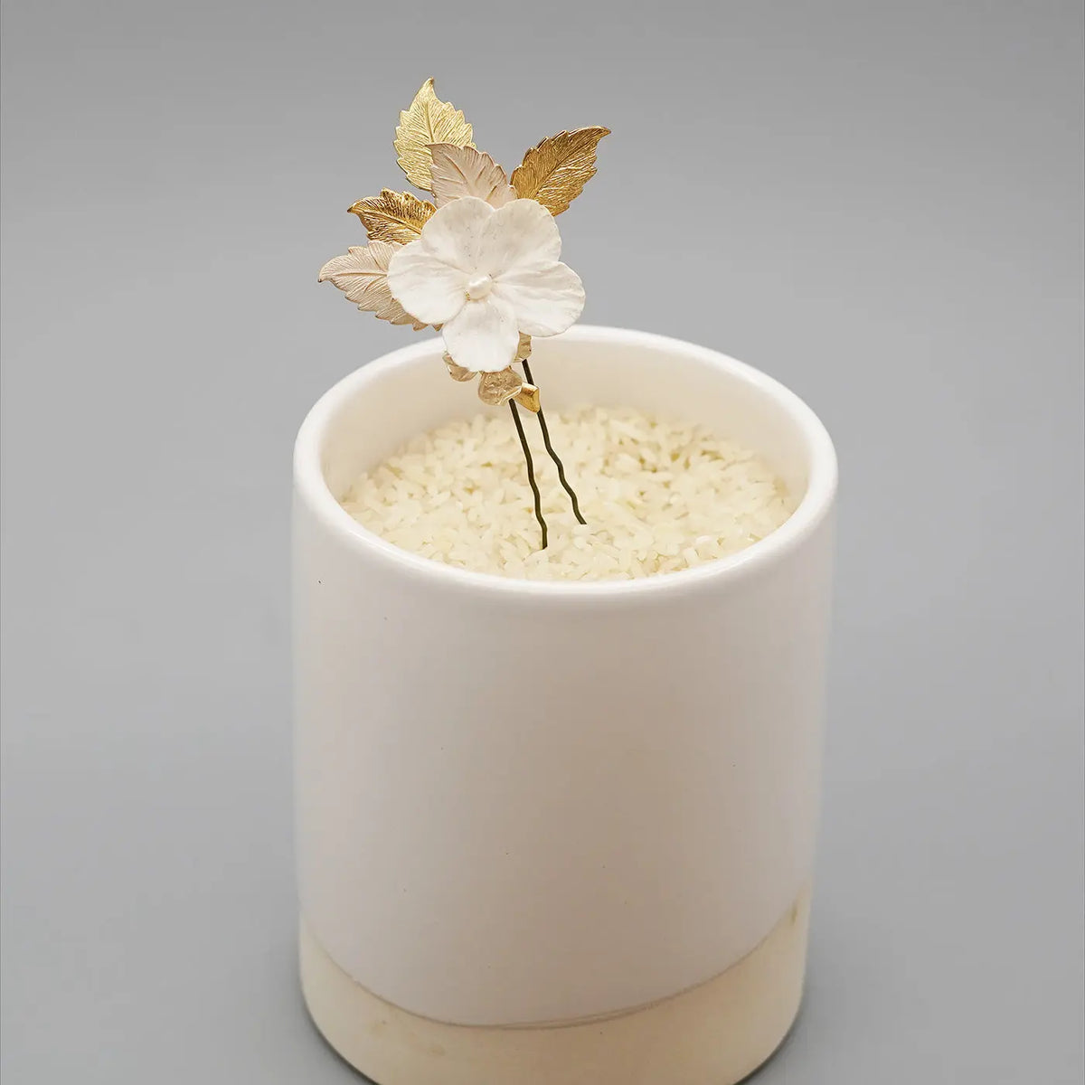 Talia Flower Hair Pin – Haute Bride